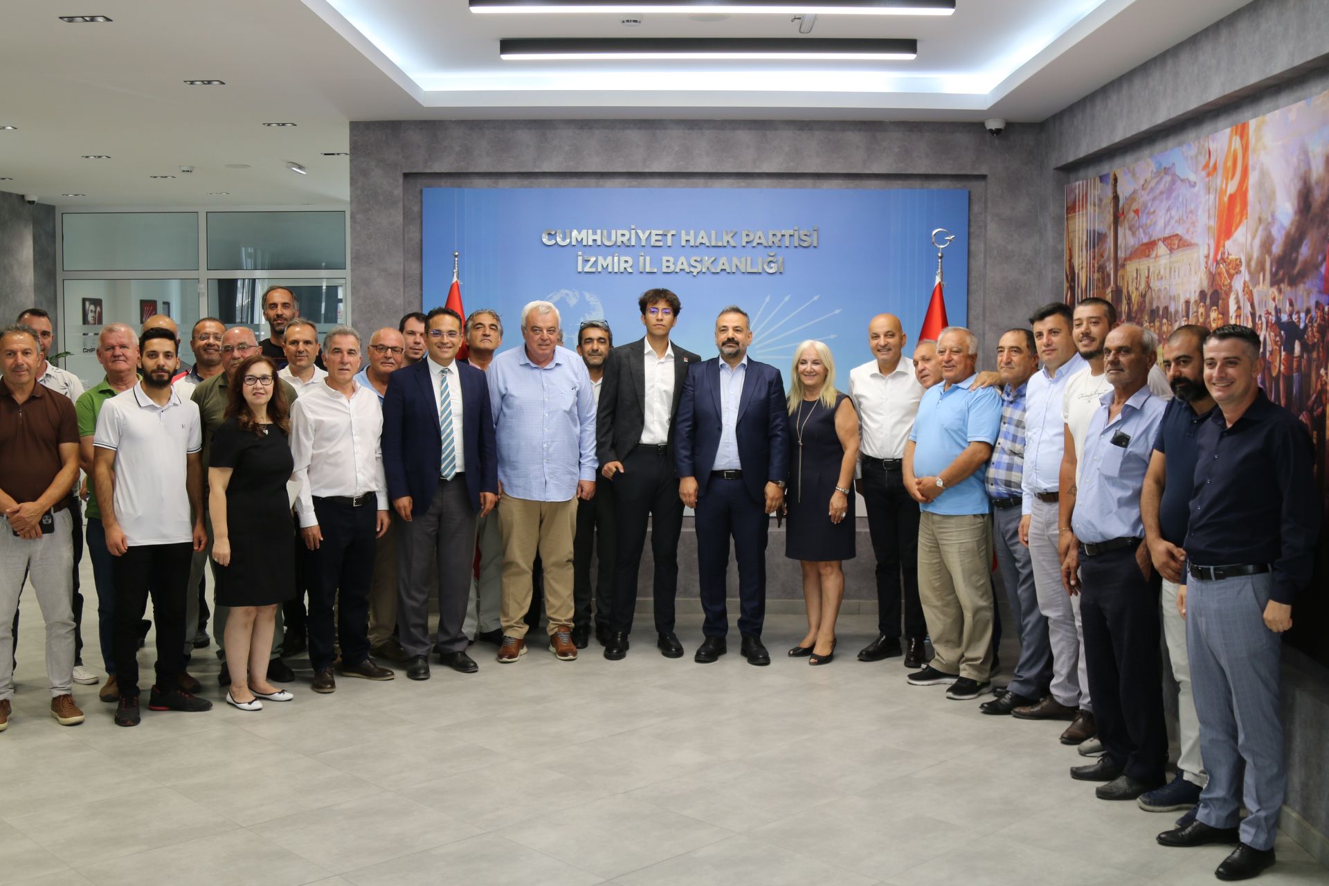 Mahir Polat'ın oğlu CHP'ye katıldı - İZMİR - Gerçek Haberci Mahir Polat'ın oğlu CHP'ye katıldı - İZMİR - Gerçek Haberci