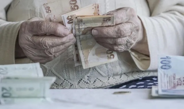 SGK uzmanından emekli maaşları için endişe veren uyarı: 'İntibak ... SGK uzmanından emekli maaşları için endişe veren uyarı: 'İntibak ...
